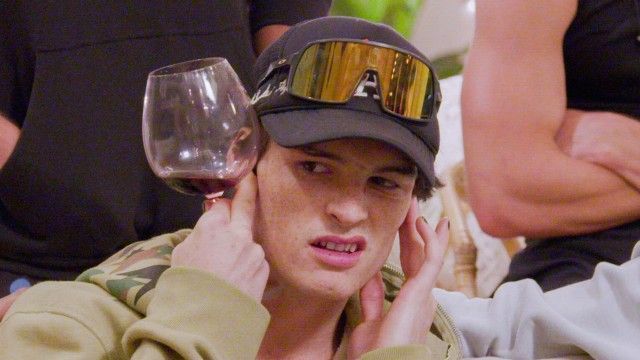 Watch MILF Manor • Season 1 Full Episodes Online - Plex