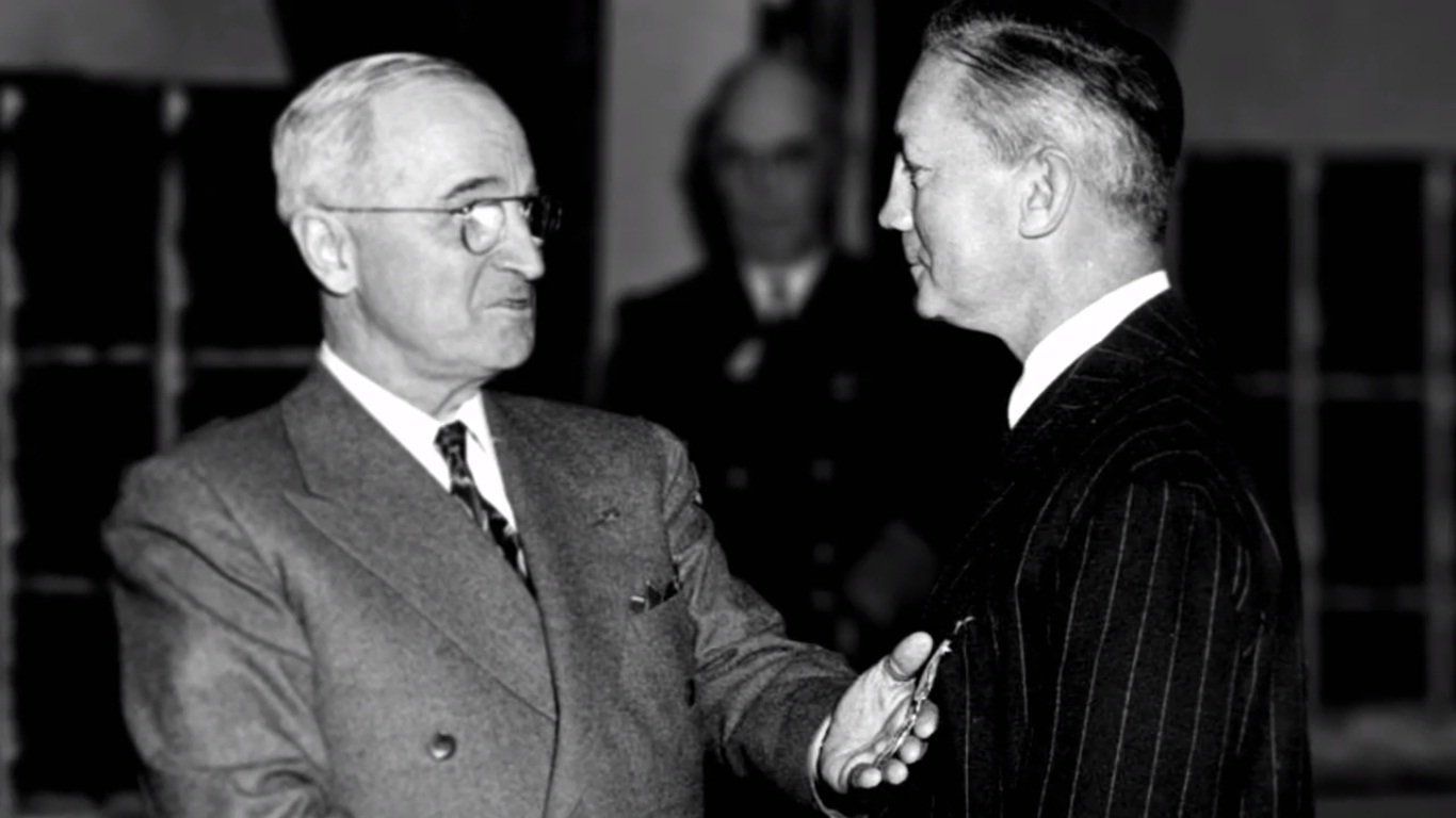 Watch The Untold History of the United States • Season 1 Full Episodes ...