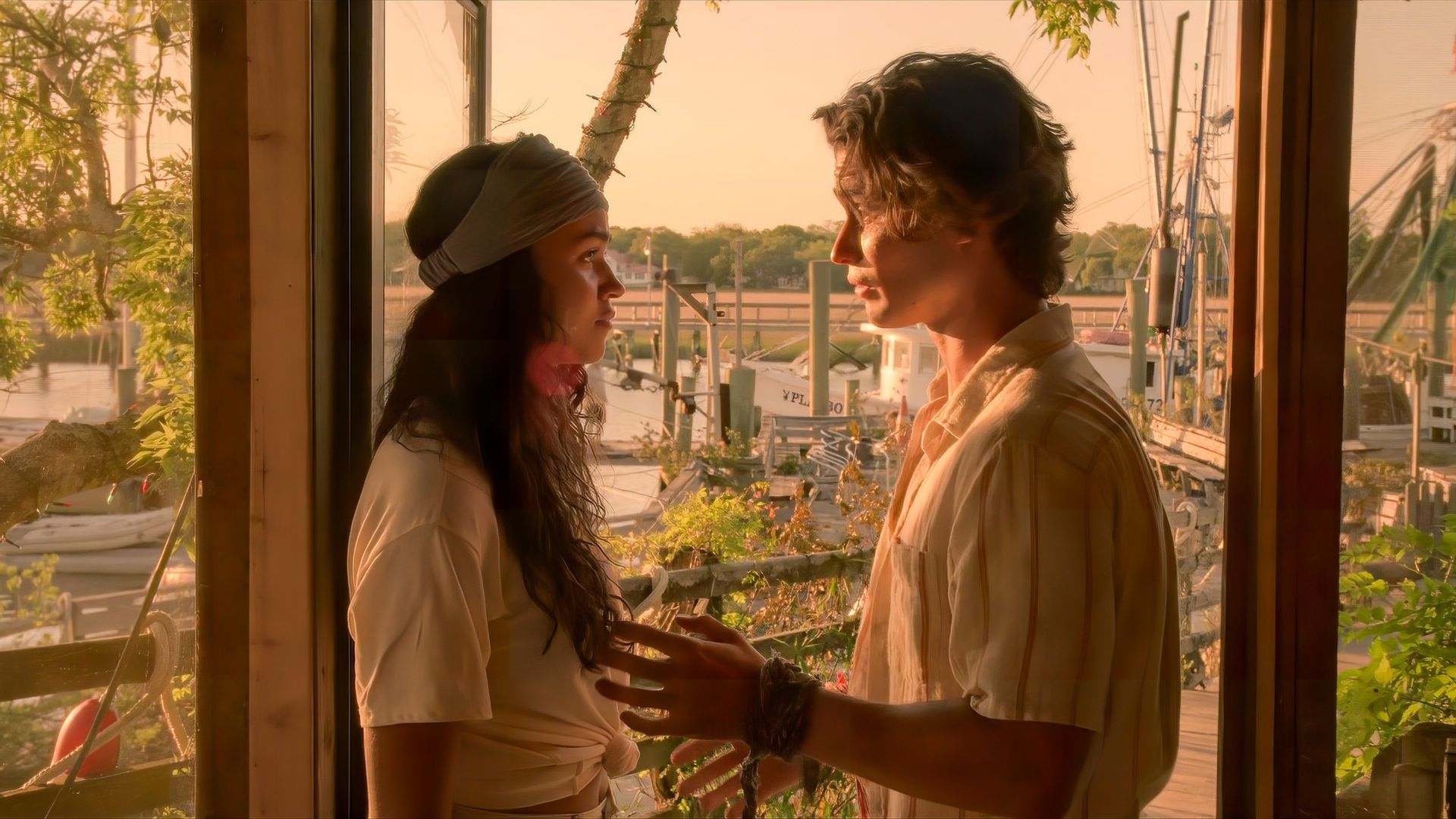 Watch Outer Banks • Season 1 Full Episodes Online - Plex