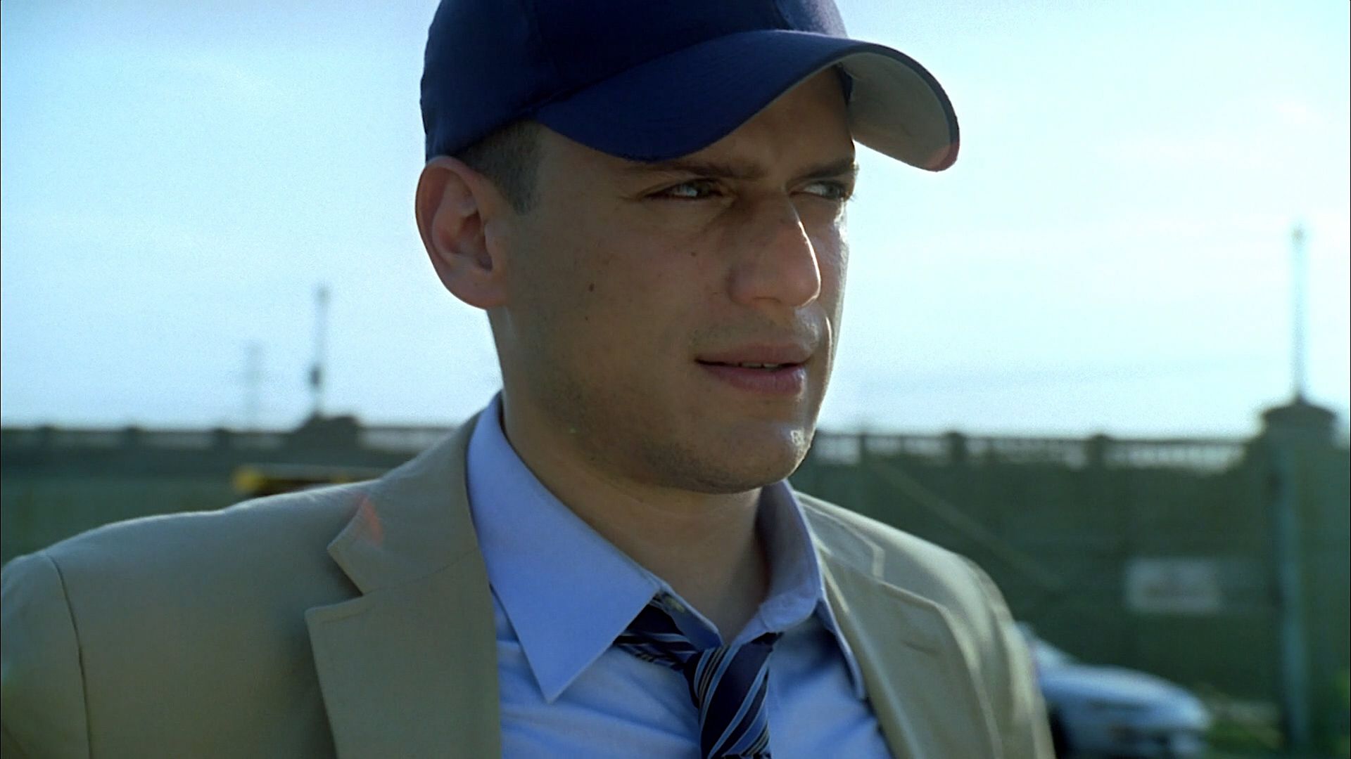 Watch Prison Break • Season 2 Full Episodes Online - Plex