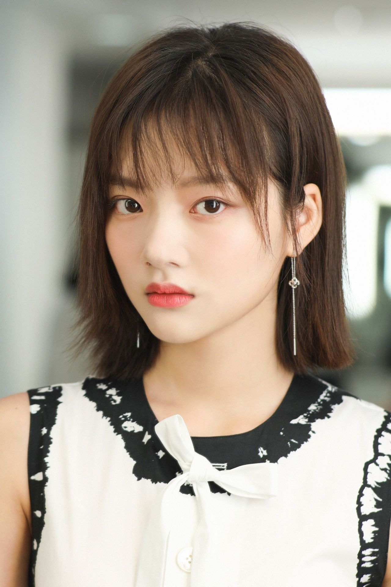 Bureau 749 (2024) - Plex