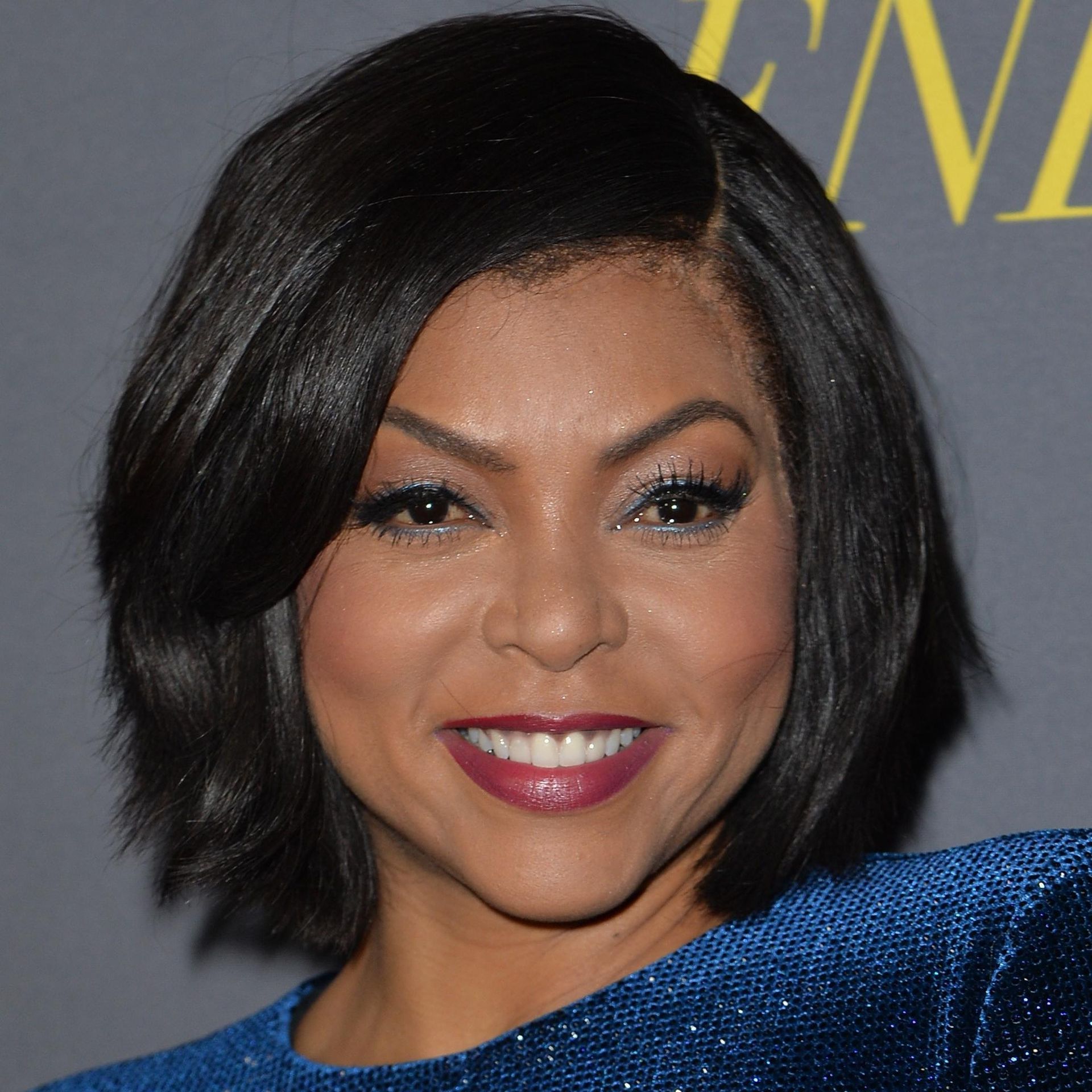 Watch FIRST WE FEAST™ PRESENTS: HOT ONES™ - Season 5 • Episode 1 ...