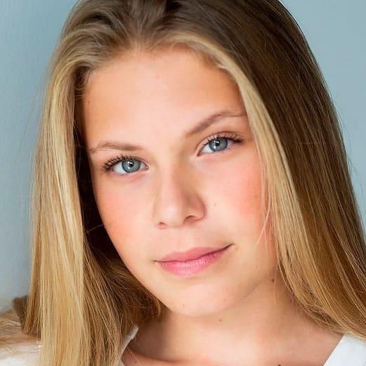 Watch Deinfluencer (2022) Full Movie Free Online - Plex