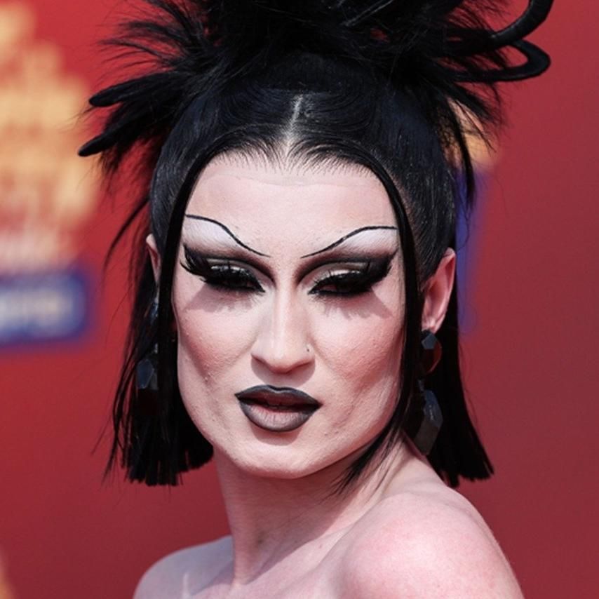 Watch King of Drag - Season 1 • Episode 1 - Battle of the Boy Bands ...