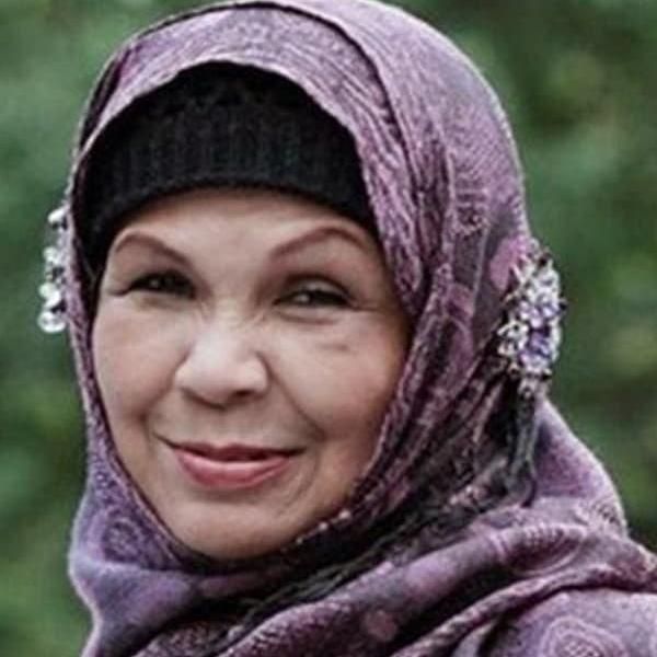 Mira Edora (1990) - Plex