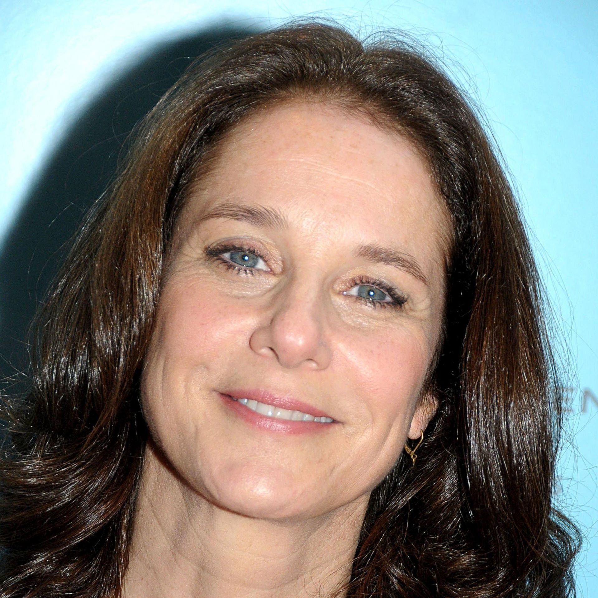 Sometimes in April (2005) - Plex